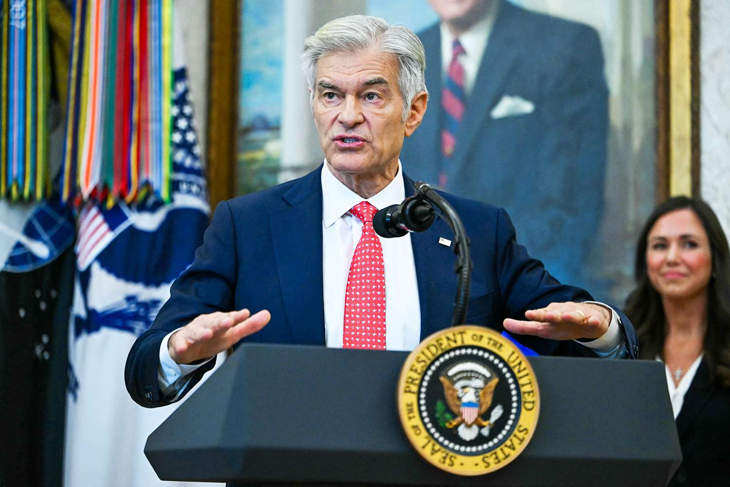 Dr. Oz Proclaims Americans Could Lose '135 Billion Pounds' by Midterm Elections With New Weight ...