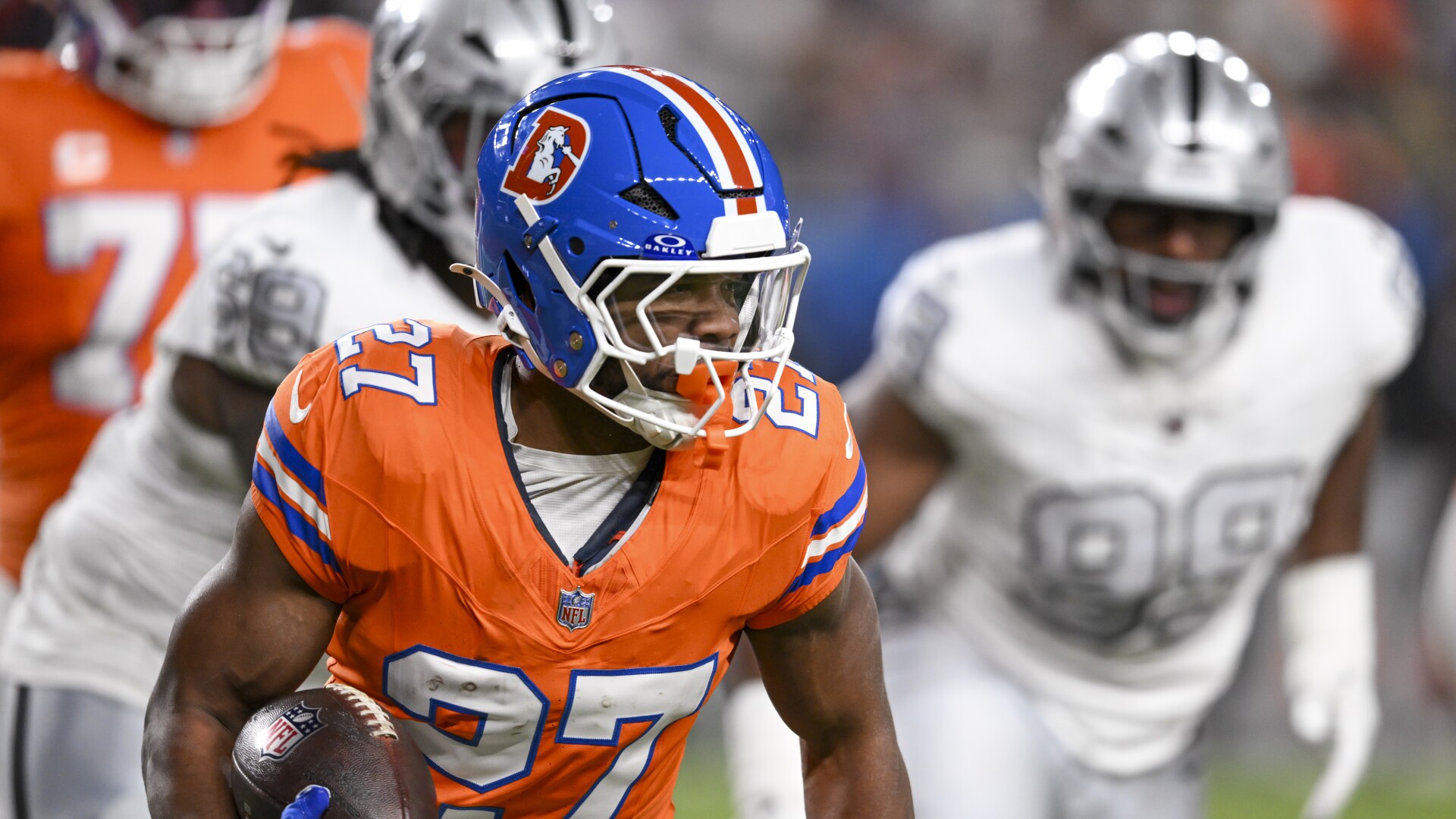 Broncos re-sign RB JK Dobbins to a two-year deal
