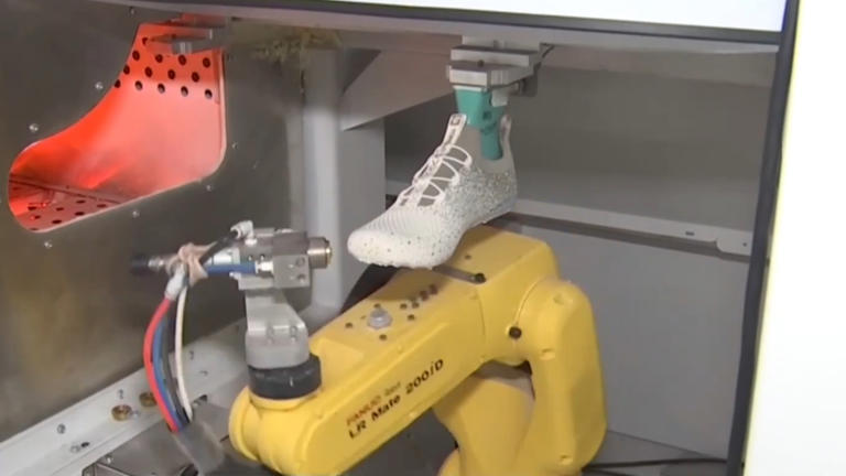 US sneaker company unveils revolutionary AI shoe factory