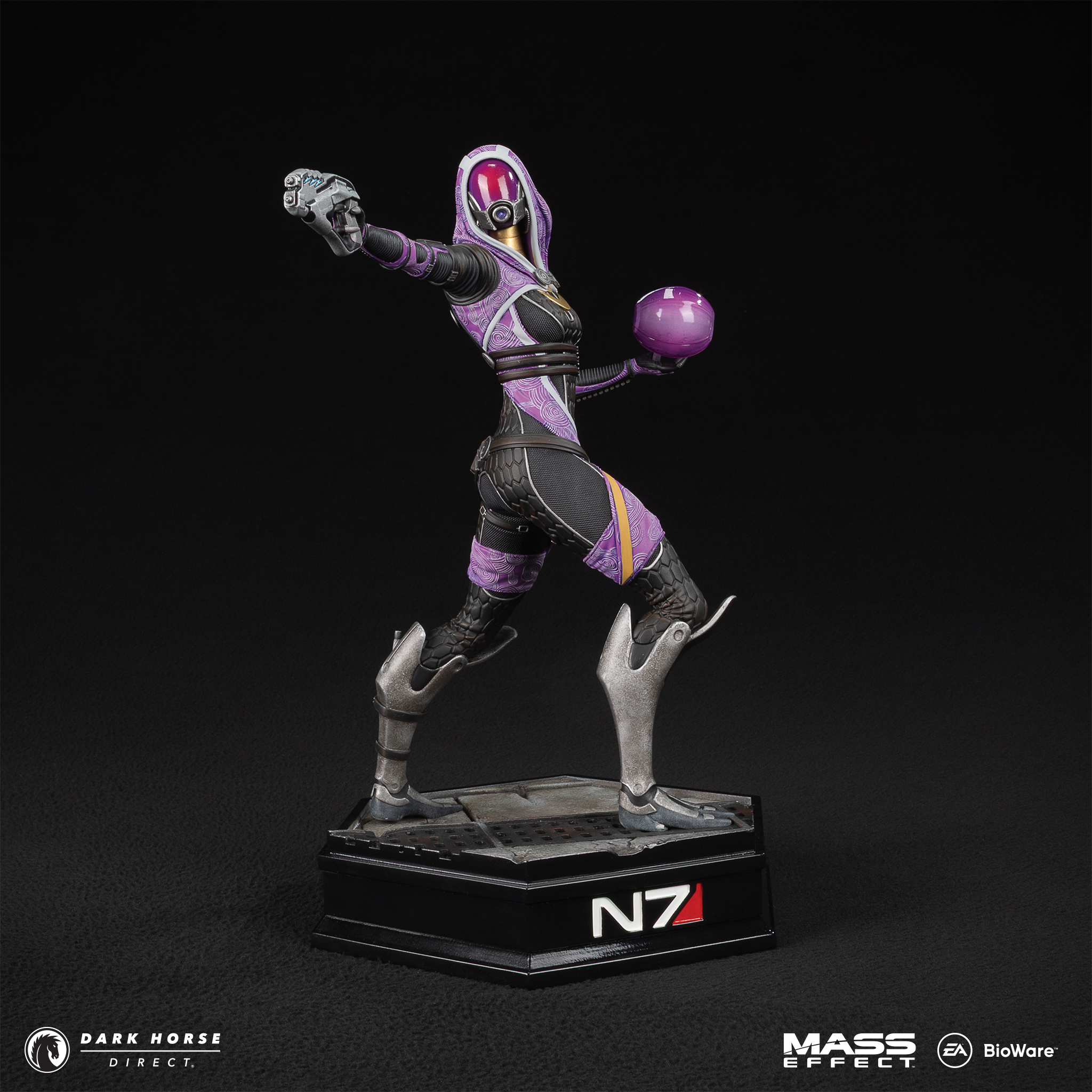 Dark Horse Direct's Mass Effect: Tali'Zorah 1/6 Scale Statue - Image ...