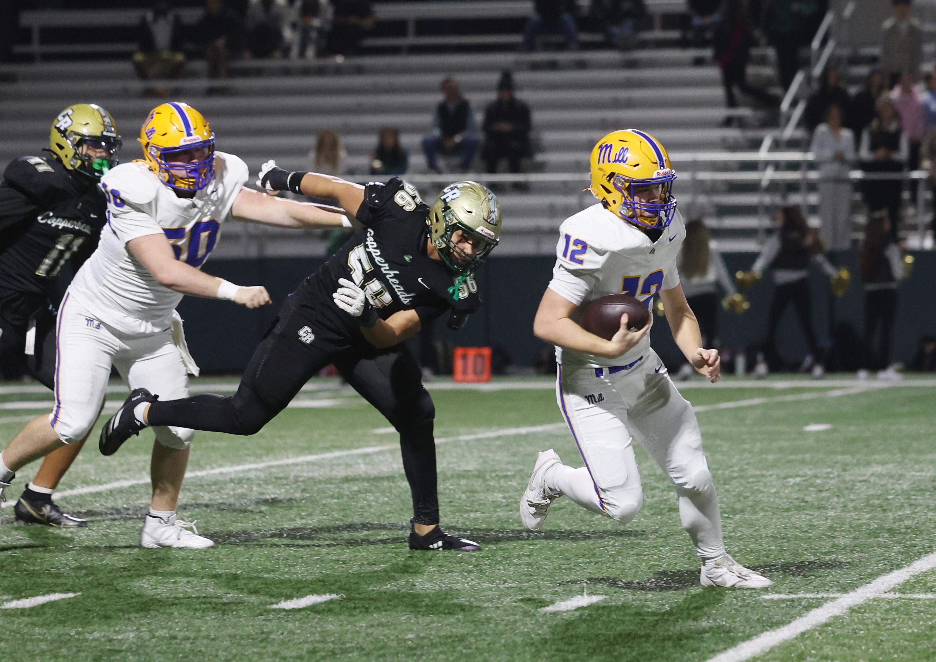 Catawba Ridge football knocks off Fort Mill, advances in SCHSL playoffs