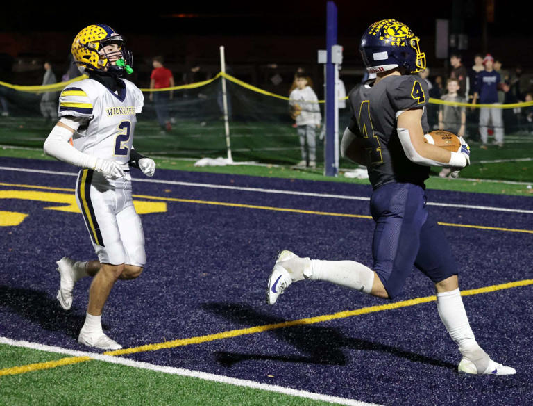 Northeast Ohio high school football scores for OHSAA playoffs second ...