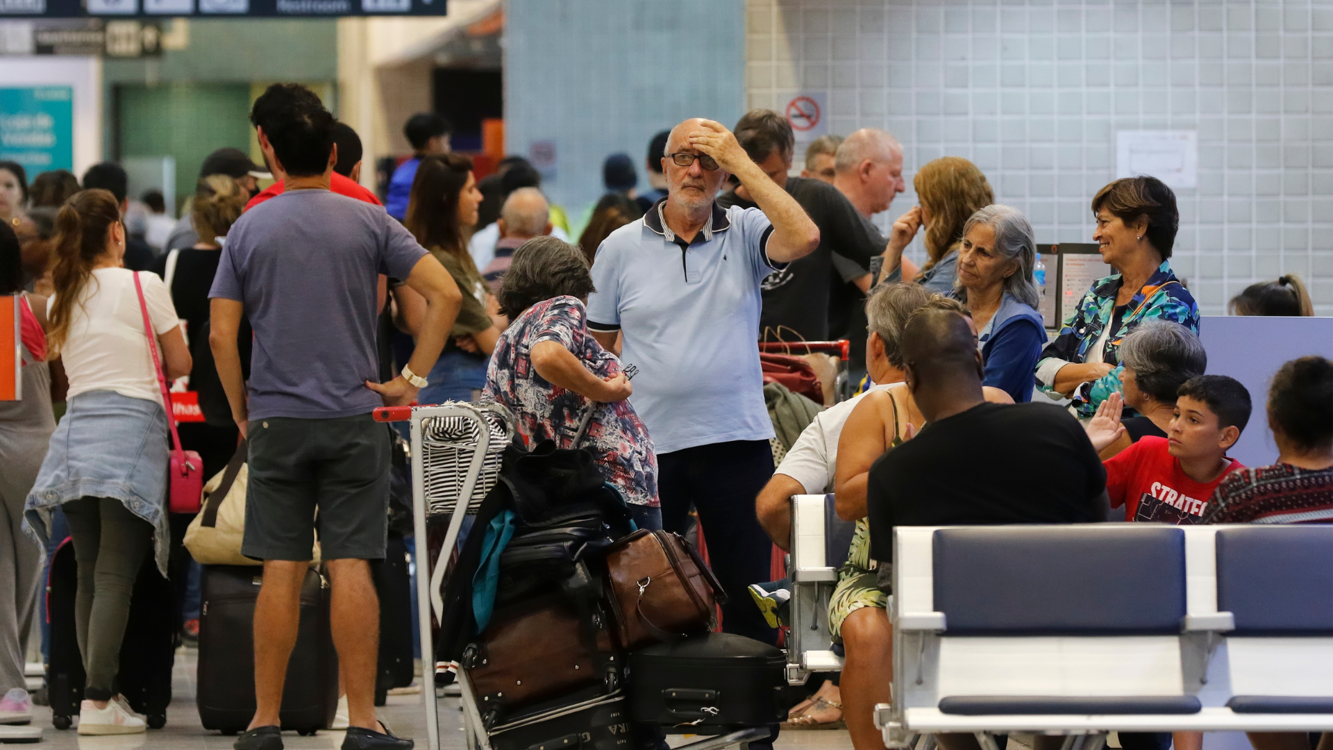 The First Four Things to Do When Your Flight is Canceled