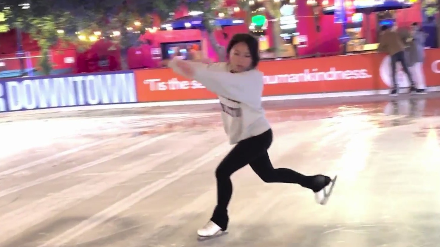 Ice skating rink opens in Downtown Sacramento
