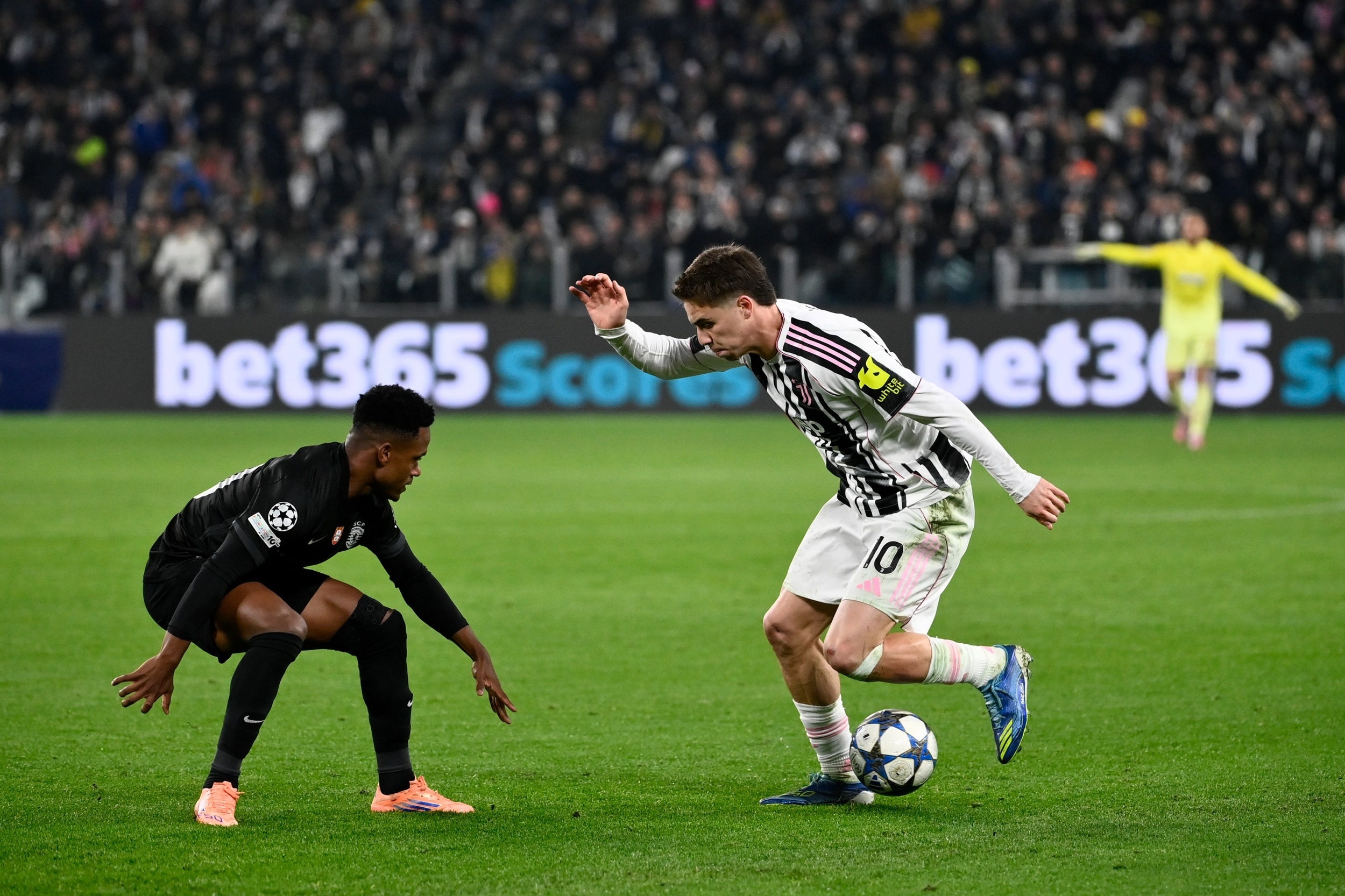 Tottenham want to sign 'extremely versatile' Arsenal target who wants £ ...