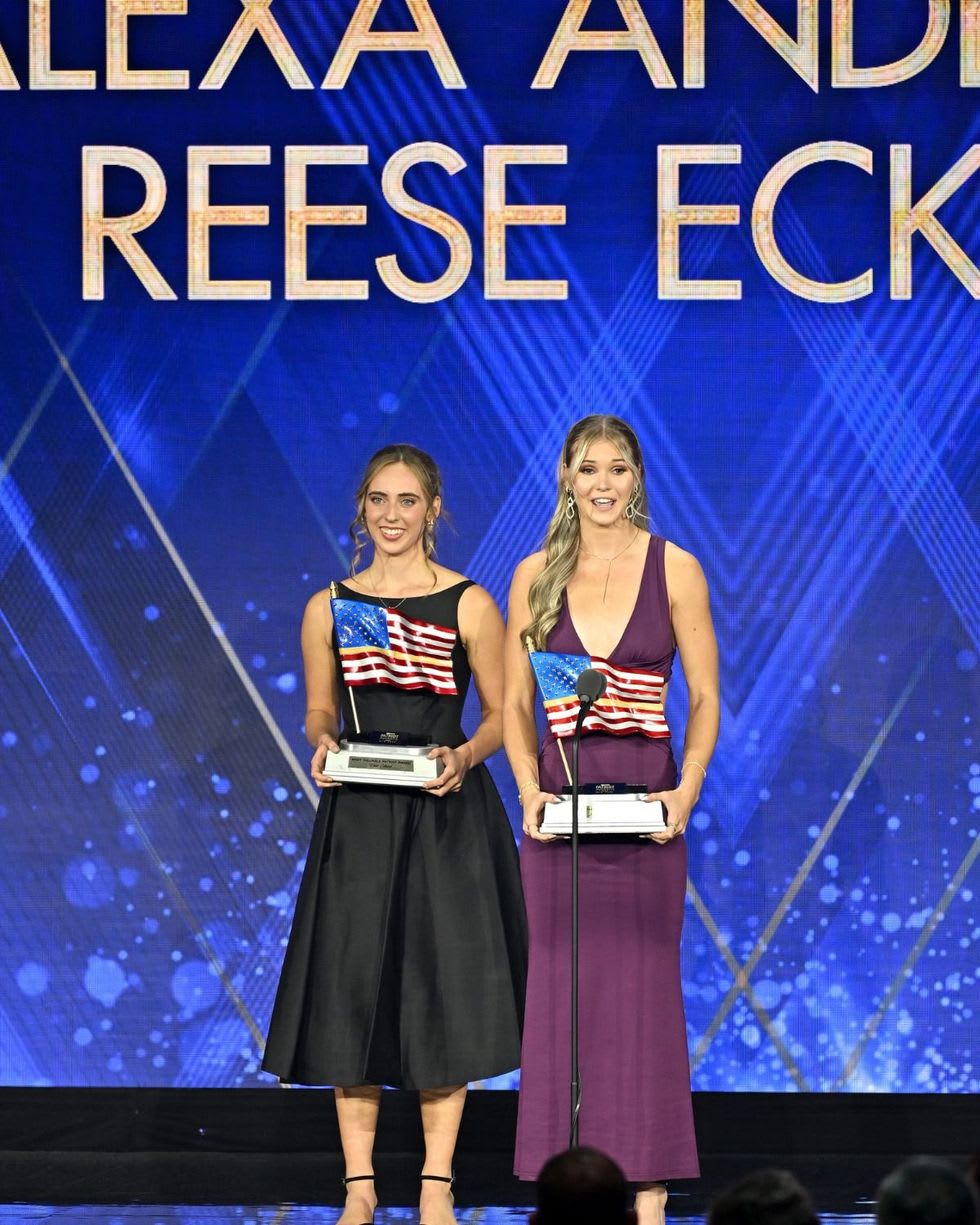 American high school students receive award after protesting about ...
