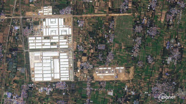 BYD's largest Chinese megafactory dwarfs Tesla's Austin site. Satellite ...