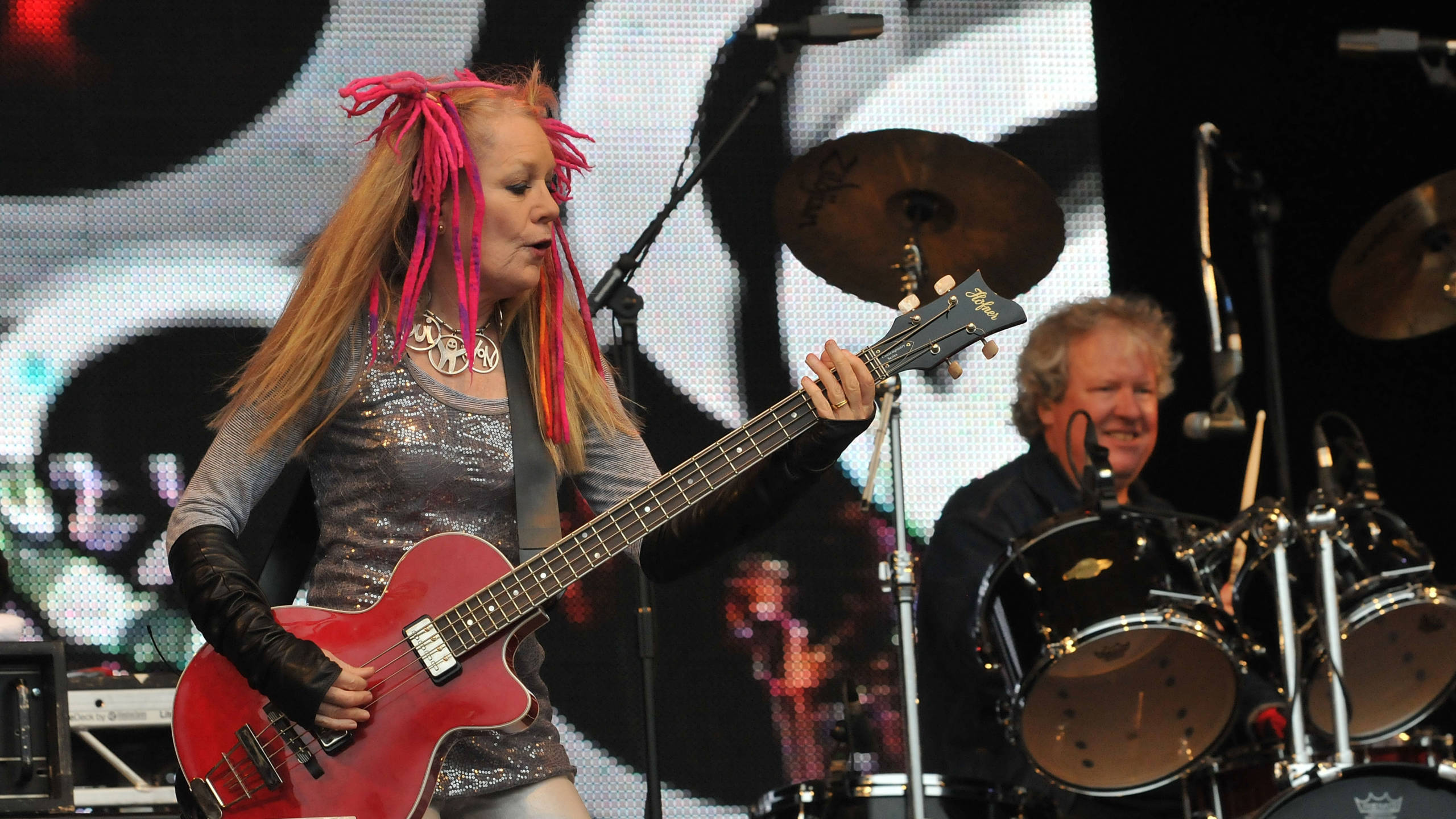 Tina Weymouth: David Byrnes Unsicherheit belastete die Talking Heads