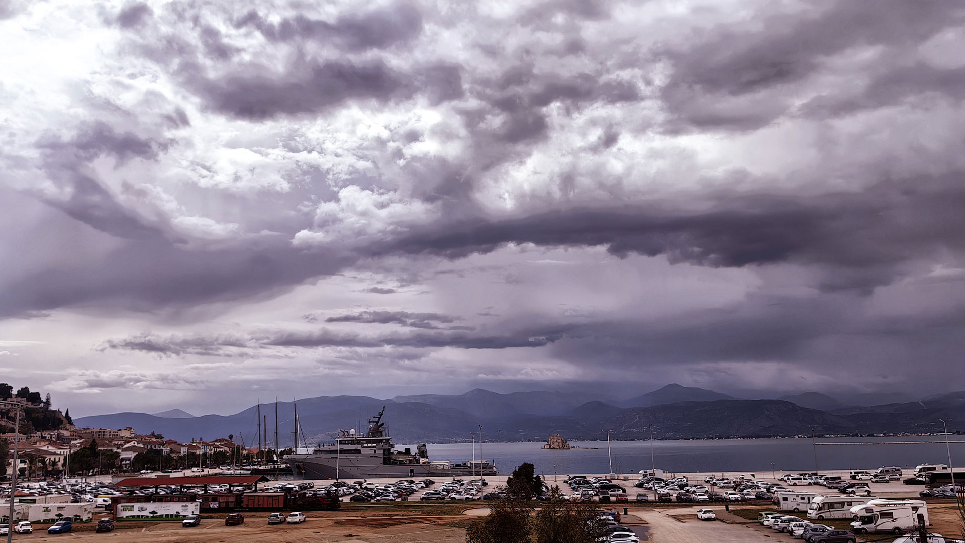 Επικαιροποιήθηκε το έκτακτο δελτίο της ΕΜΥ – Πού θα χτυπήσει η κακοκαιρία