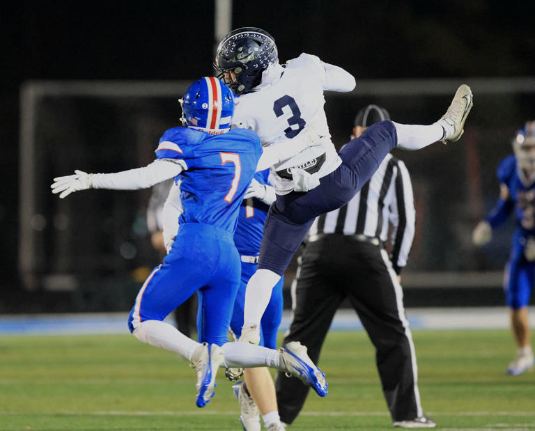 Ohio high school football playoffs score, Hudson defense dooms Lake