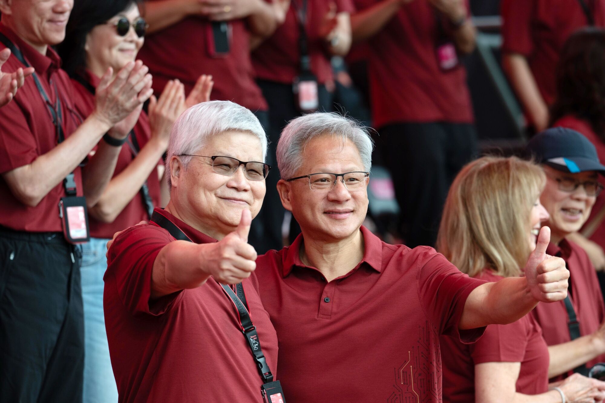 エヌビディアのフアンCEO、TSMC訪れウエハー供給強化を要請