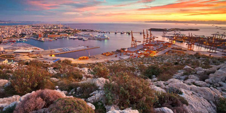 Οι αλάνες του Πειραιά ζωντανεύουν: Παλιά Κοκκινιά, Βοτσαλάκια, Καμίνια ...