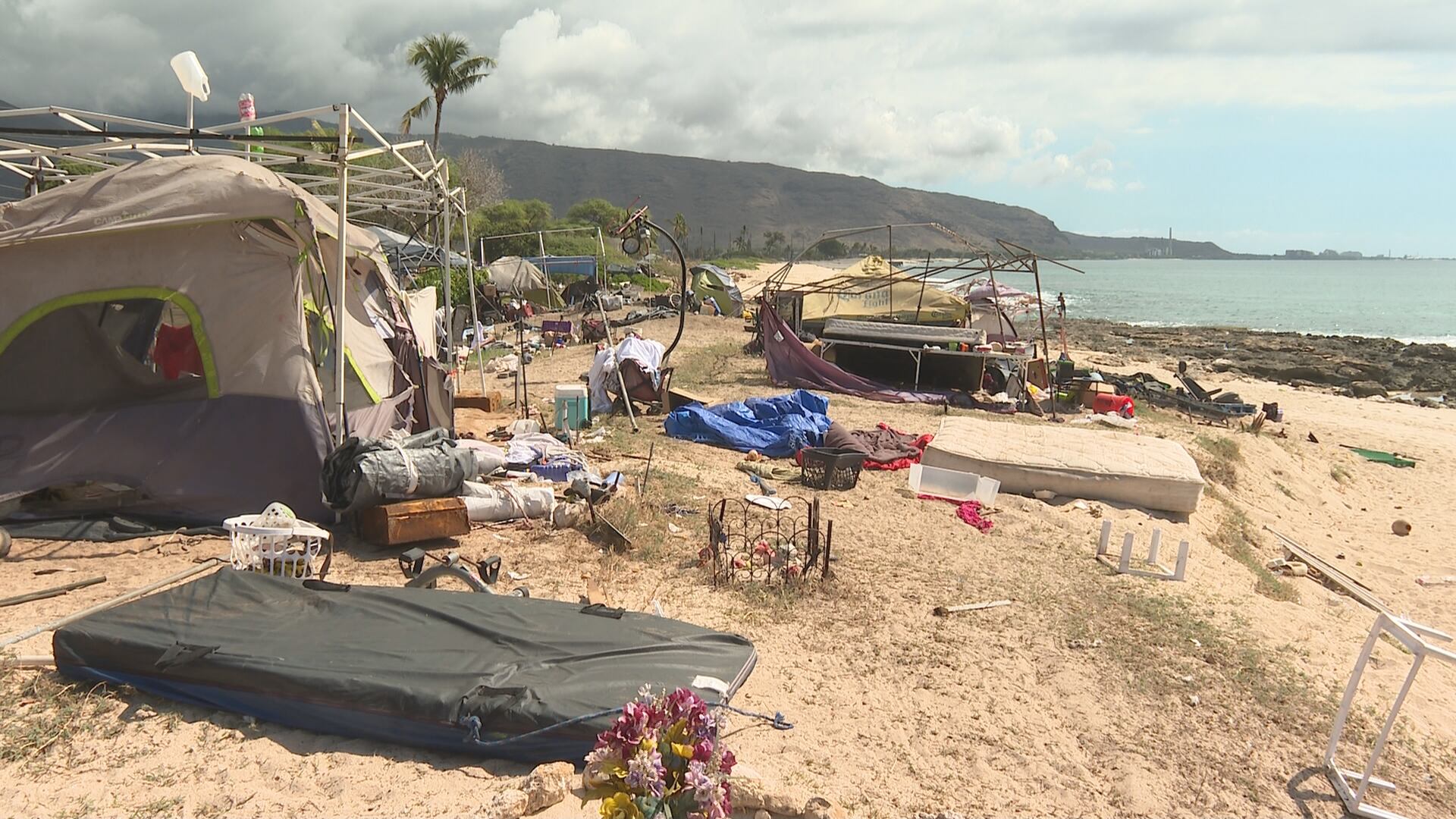 ‘People are afraid’: Homeless encampment cleared in Nanakuli