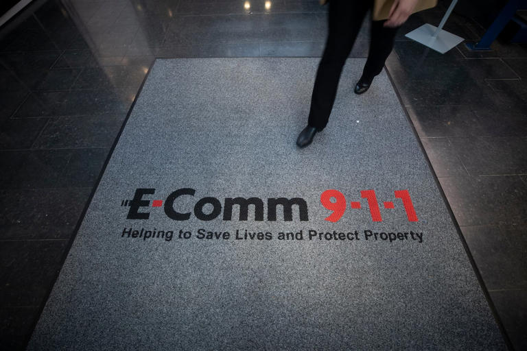 BC 911 call-takers could walk off the job after issuing 72-hour strike ...