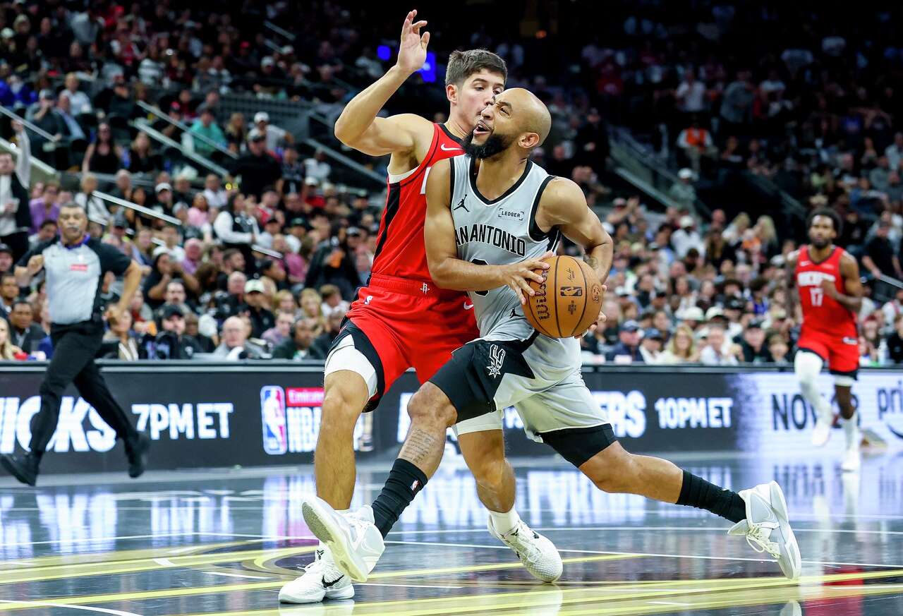 Little-used Jordan McLaughlin helps Spurs topple Rockets