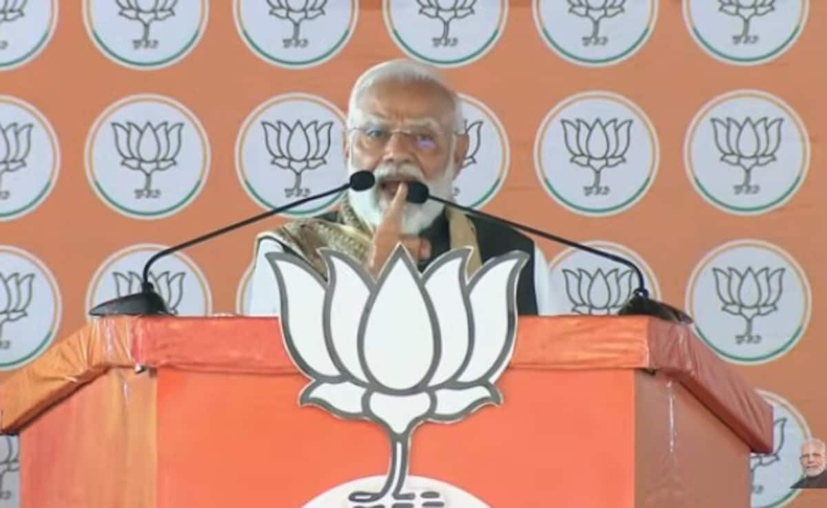 "Bihar's Children Need To Dream Of Startups, Not 'Hands Up'": PM Modi ...