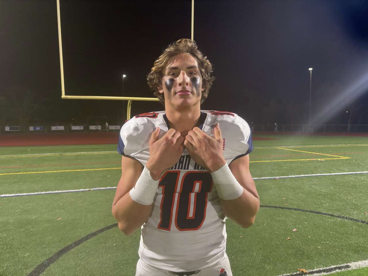 Casey (4 TDs) propels Lyman Hall over Branford in key Class M matchup
