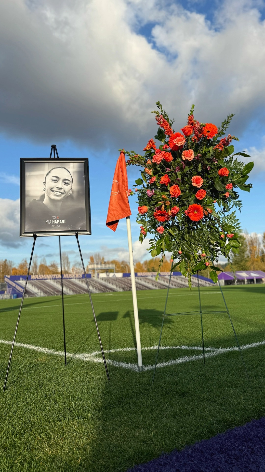 UW soccer community mourns loss of star goalkeeper Mia Hamant