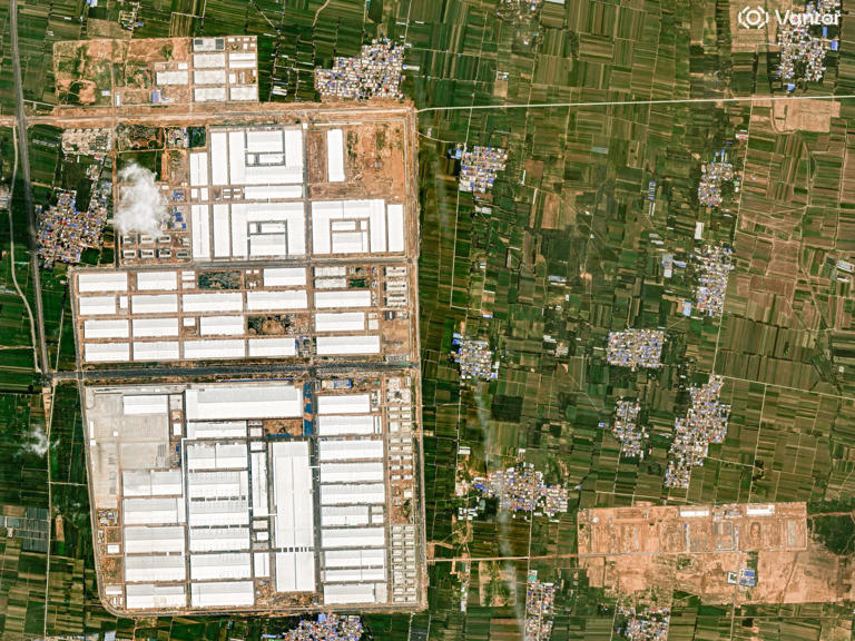 BYD's largest Chinese megafactory dwarfs Tesla's Austin site. Satellite ...