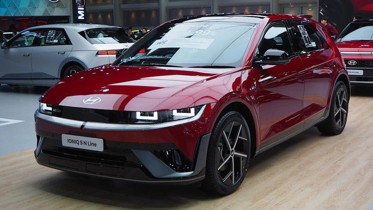 The most fuel-efficient Hybrid Cars of 2025