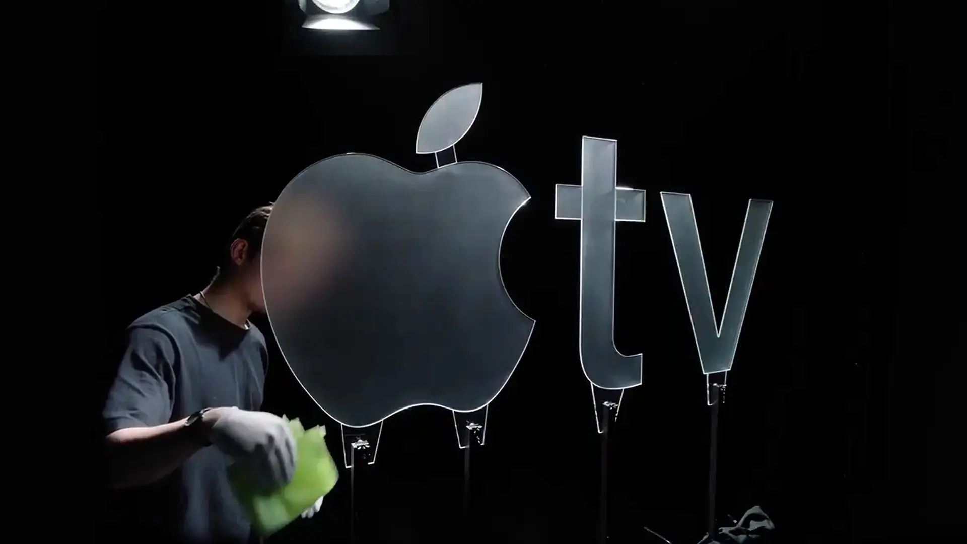 El nuevo logo de Apple TV se hizo con un cristal: así se rodó y qué cambia