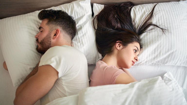 Can long working hours and screen time affect fertility? Doctor ...