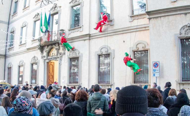 Si accende il Natale a Merate: il 15 apre la pista di pattinaggio su ghiaccio
