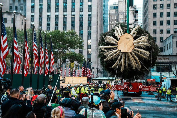 Rockefeller Center Christmas tree arrives in New York City to usher in ...