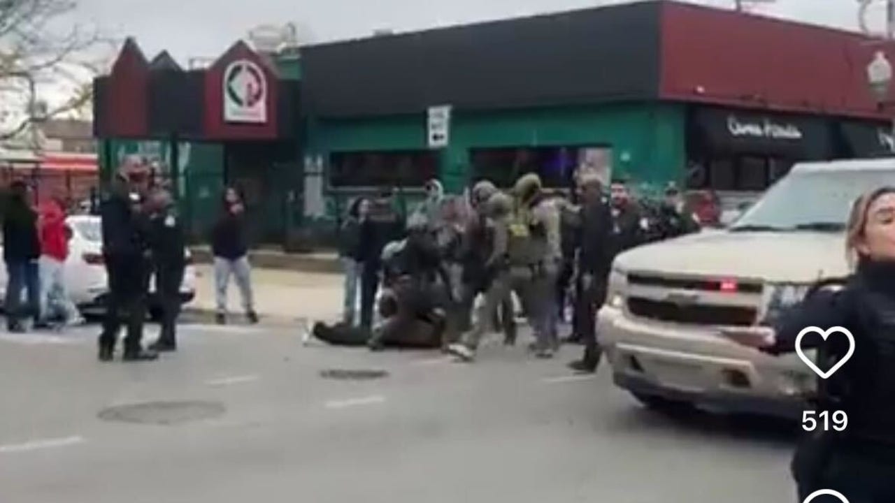 Immigration agents apprehend 1, use flash bang in Chicago’s Little ...