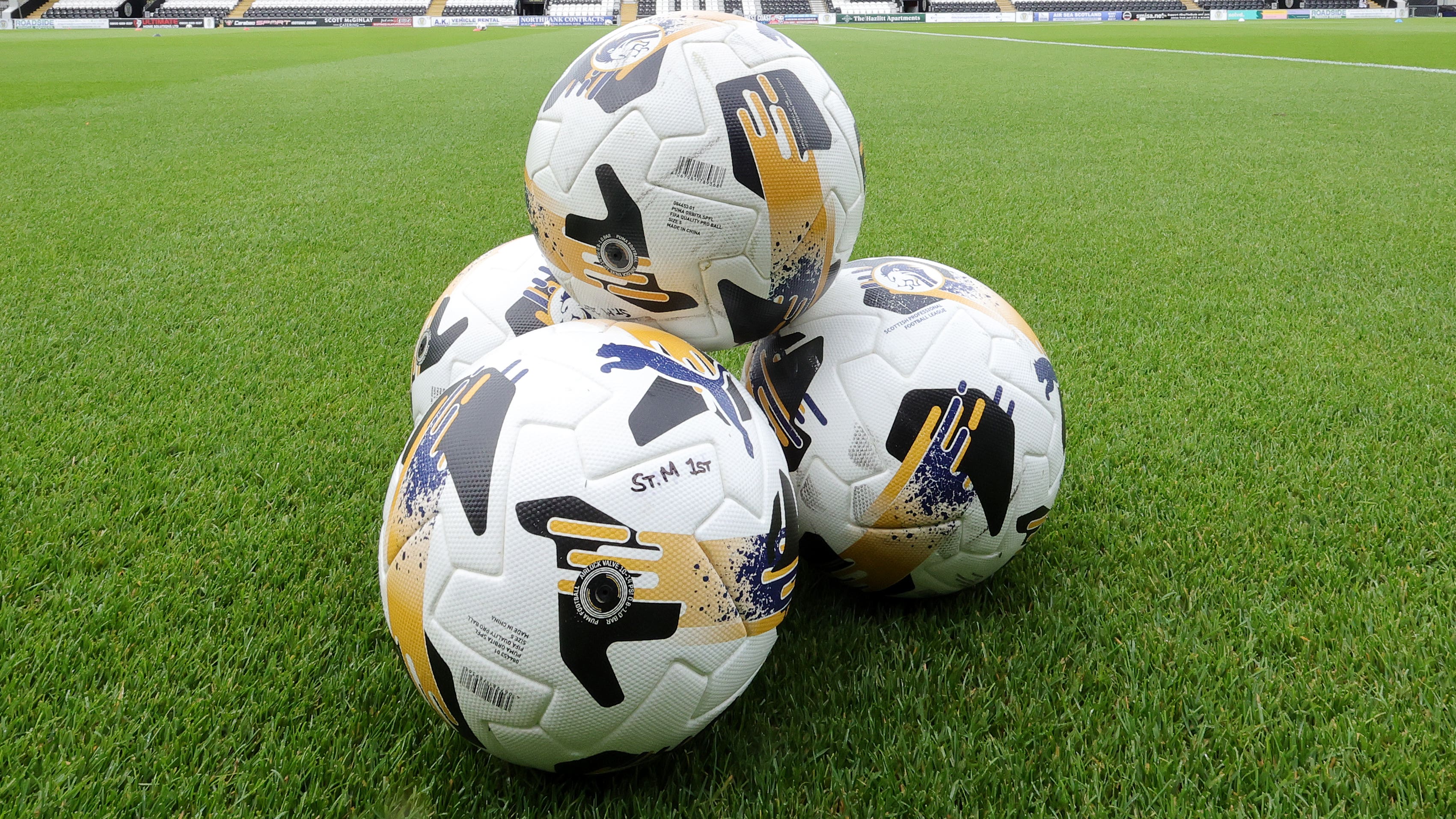 Solihull score two late goals to see off Gateshead