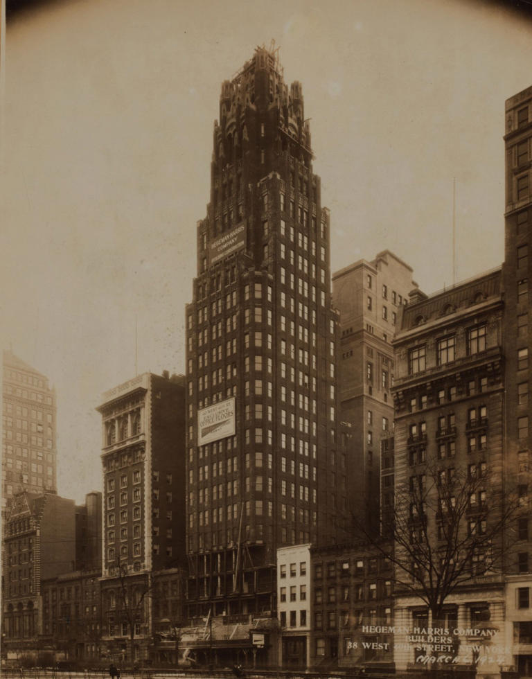 How a Skyscraper Shaped Like a Radiator Helped Create the Modern ...