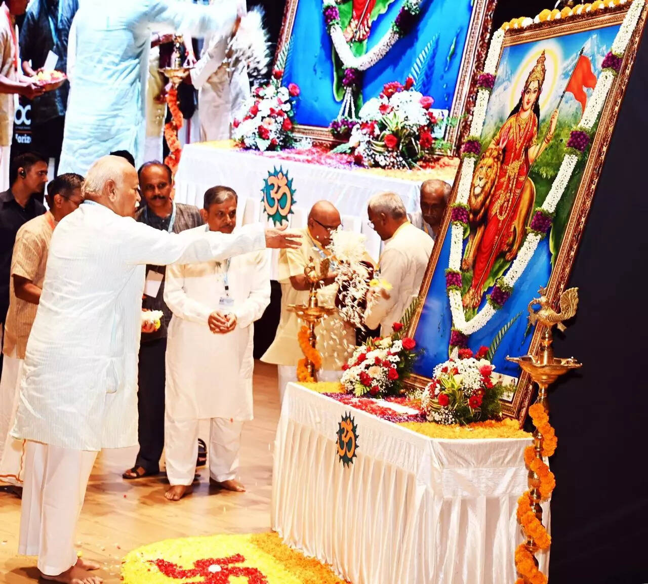 'Hindus responsible for Bharat': RSS chief Mohan Bhagwat; calls Sangh ...