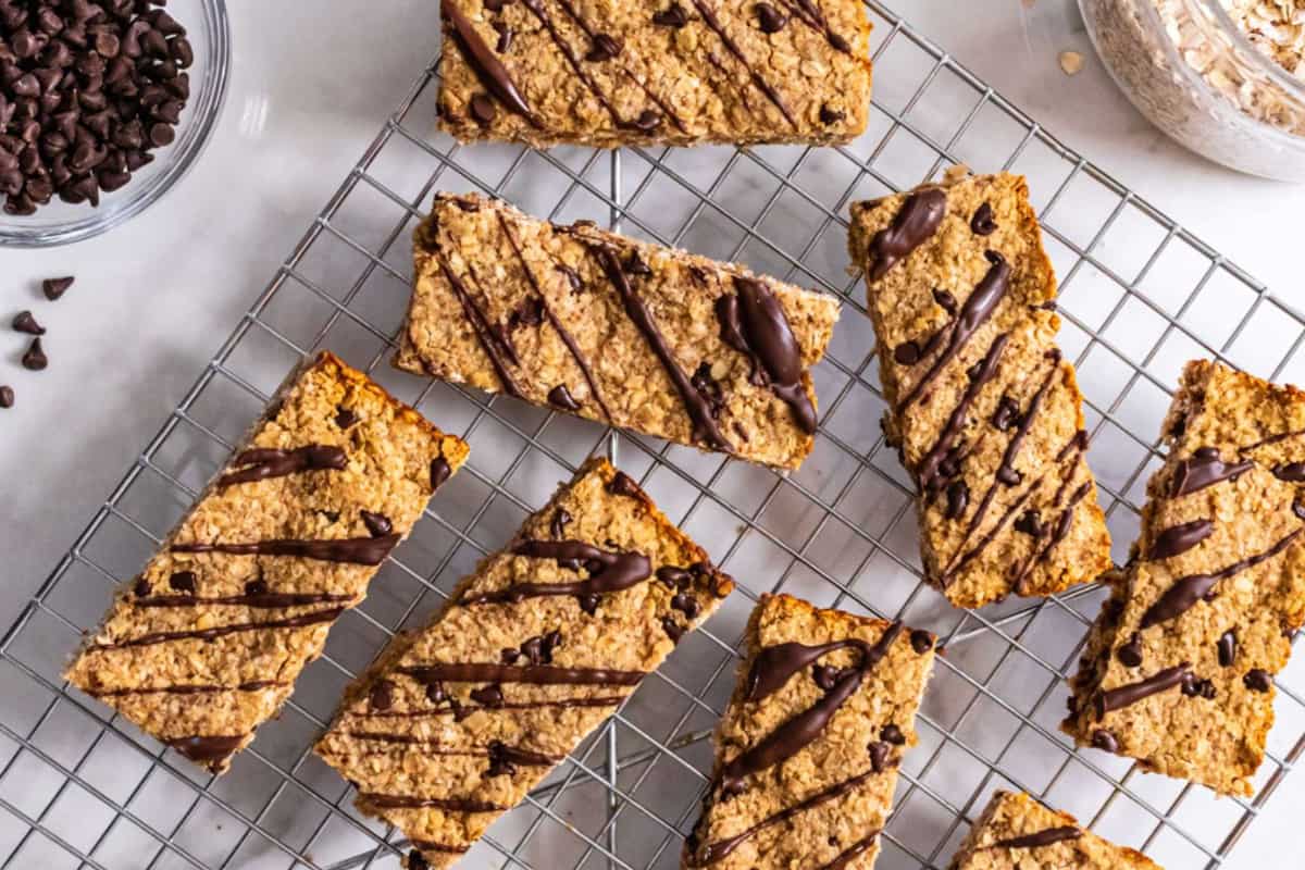 14 homemade protein bars that will make meal prep way less boring