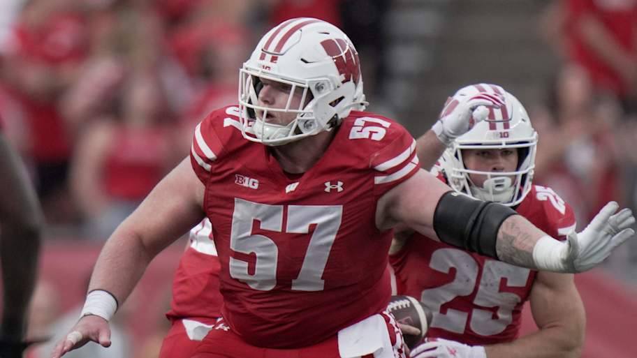 Injury report reveals decimated Wisconsin football running back room