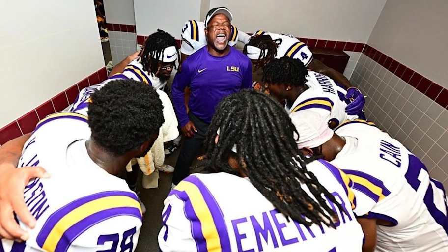 Expert computer model reveals score prediction for LSU football vs ...