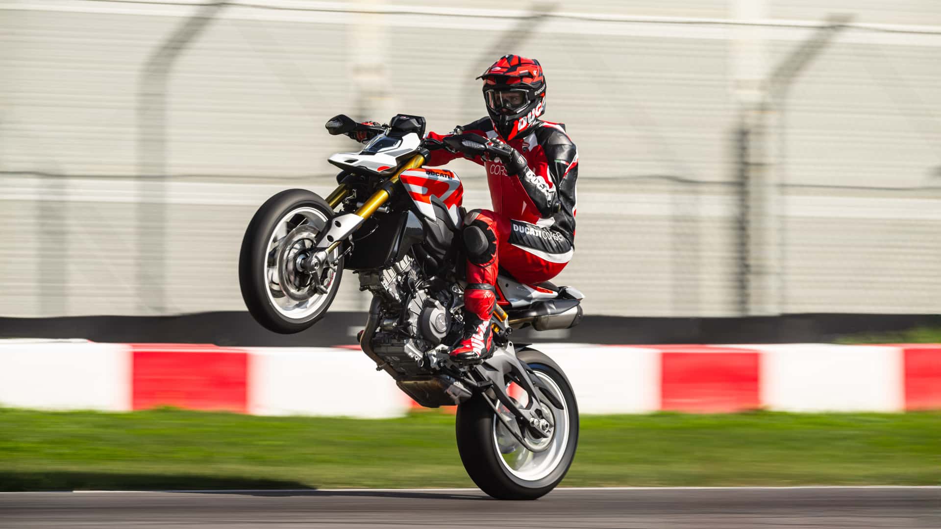 Ducati's New Hypermotard V2 Is Exactly What I Want, But Shouldn't Have