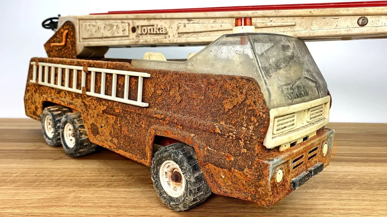 $45 rusty Tonka fire truck gets an incredible makeover!
