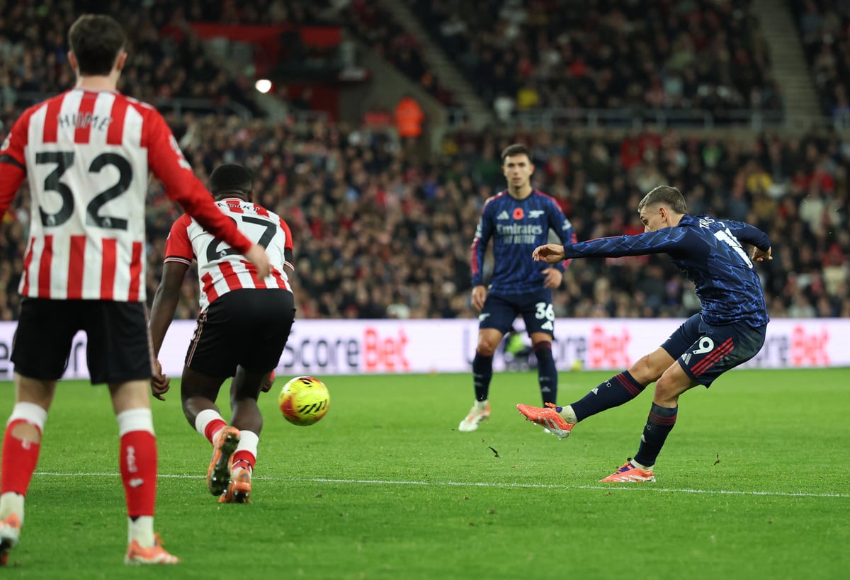 Sunderland 2-2 Arsenal: Gunners stunned after Brobbey equaliser - LIVE