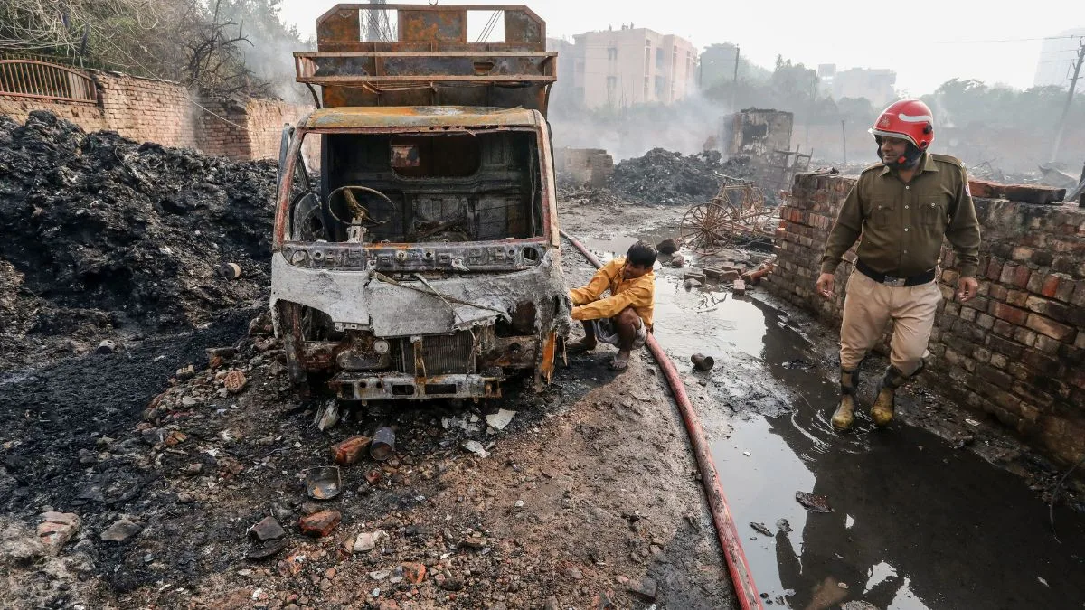 Massive fire near Rithala Metro Station claims one life, injures ...