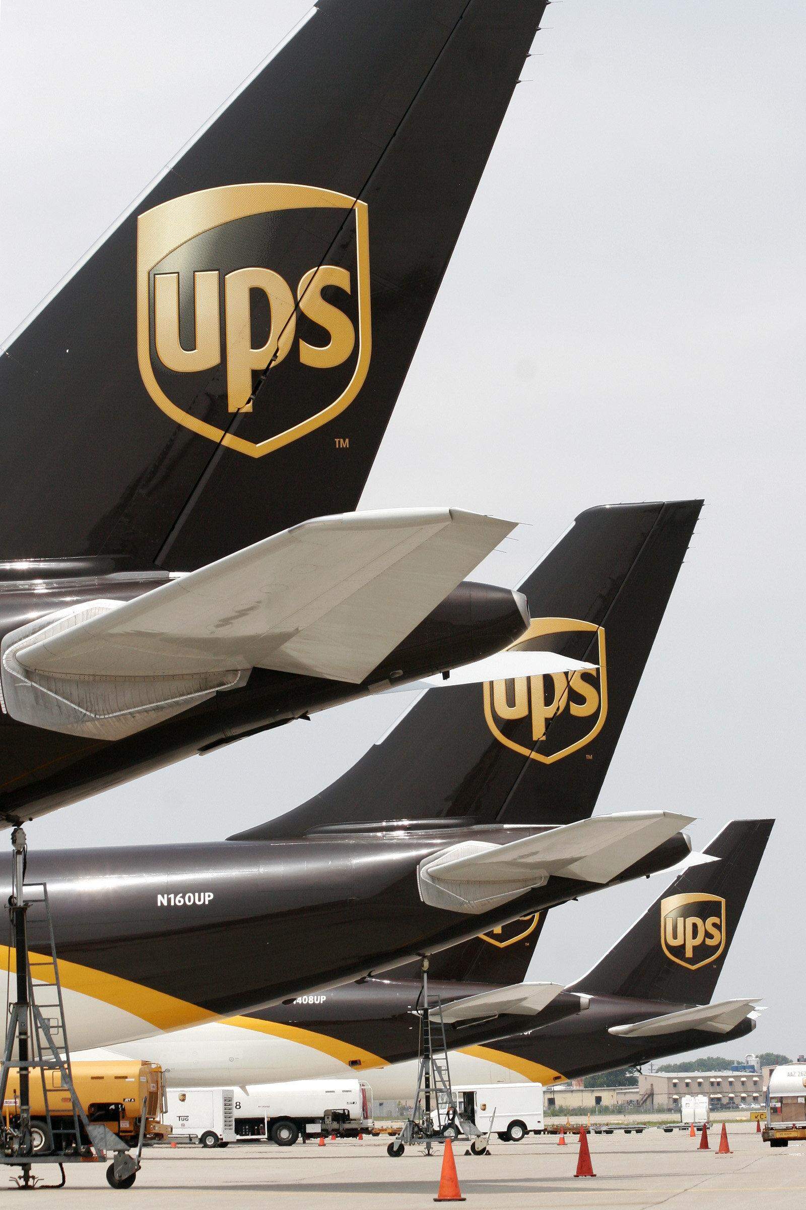 After deadly Louisville UPS crash, FAA grounds 2 more types of aircraft ...