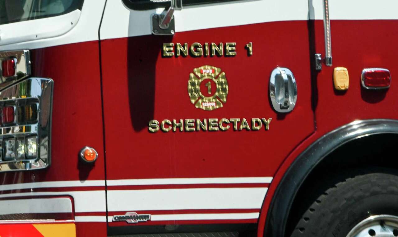 Investigators probe Schenectady electric car fire that spread to ...