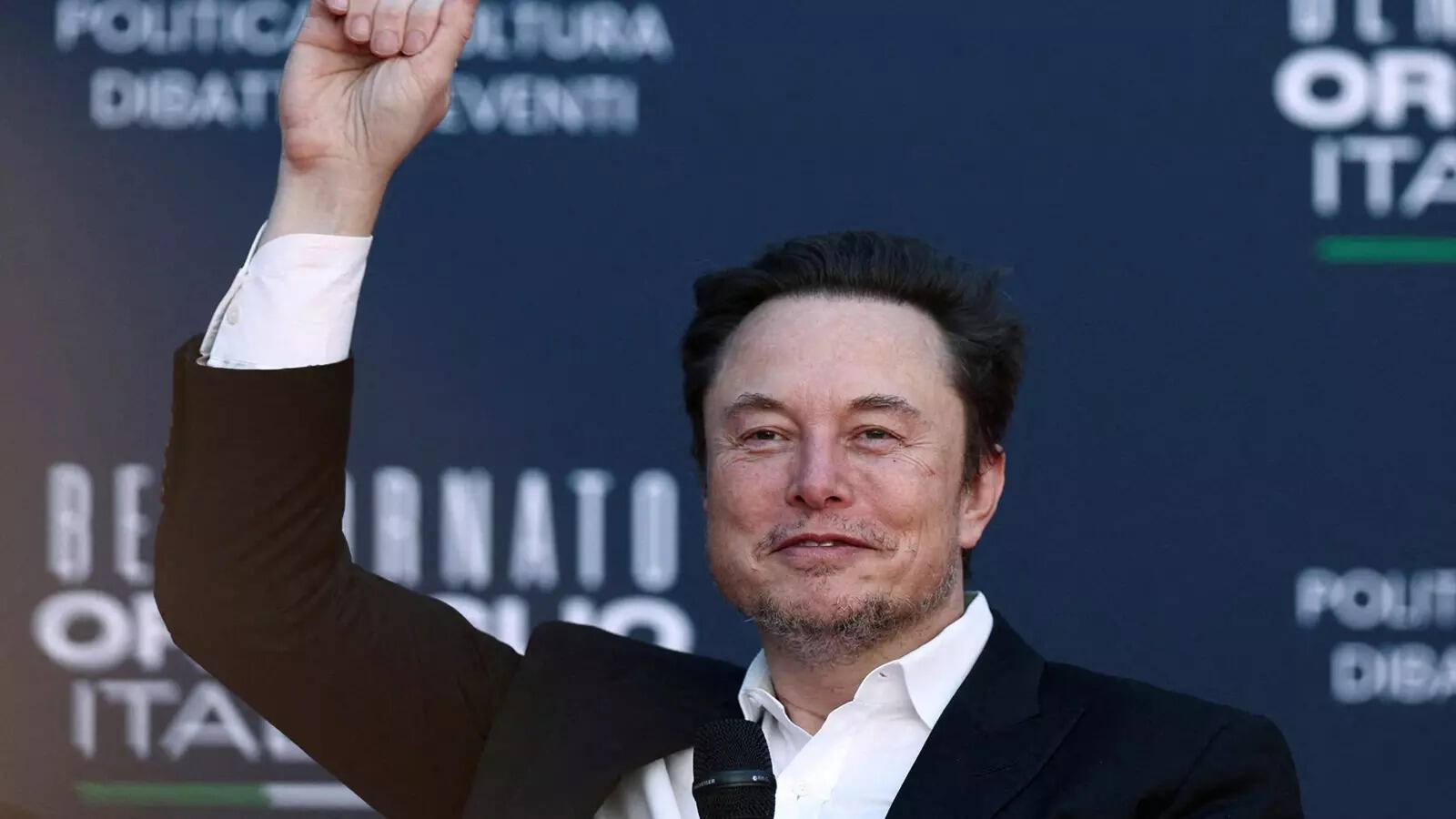 Elon Musk's high-tech plan to end poverty: Robots do the jobs, humans ...