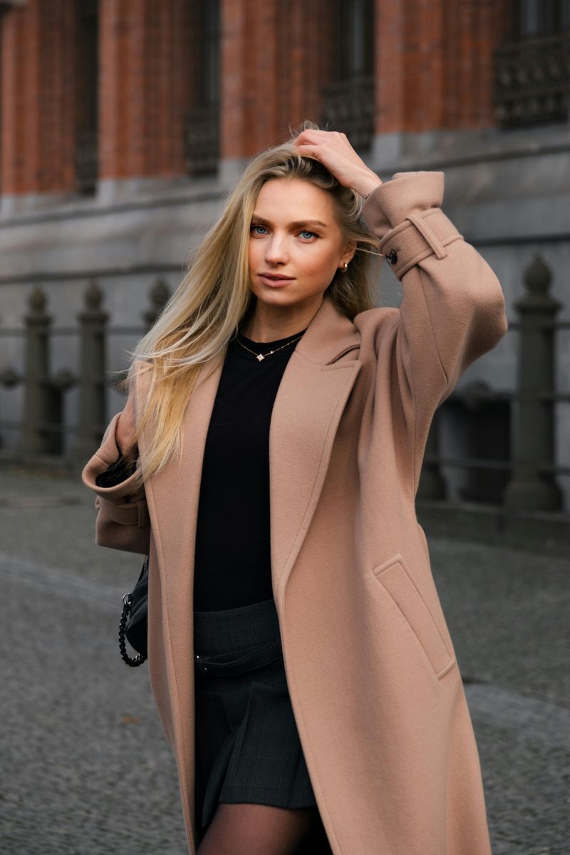 12 Common Things Women Do That Make Them Appear Less Feminine
