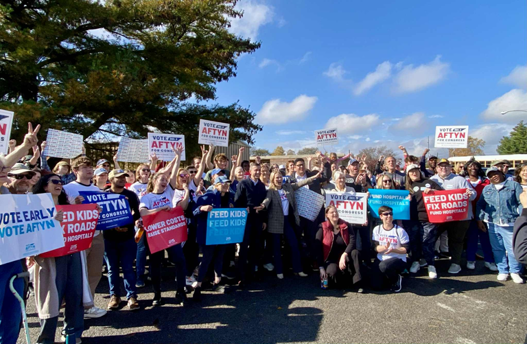 Democrats make final push to flip 7th District, 'Tennessee loves a ...