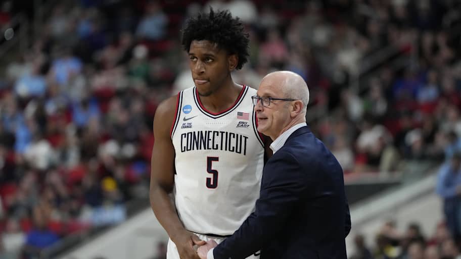 UConn Center’s Return Restores Dan Hurley’s Defensive Edge