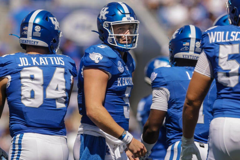 Kentucky’s Zach Calzada issues apology to fans after controversial video