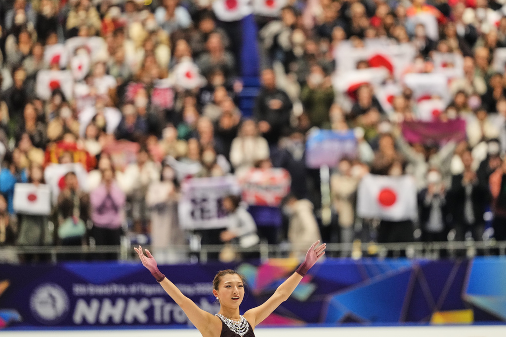 Dominant Sakamoto defends title in final NHK Trophy, books spot in ...