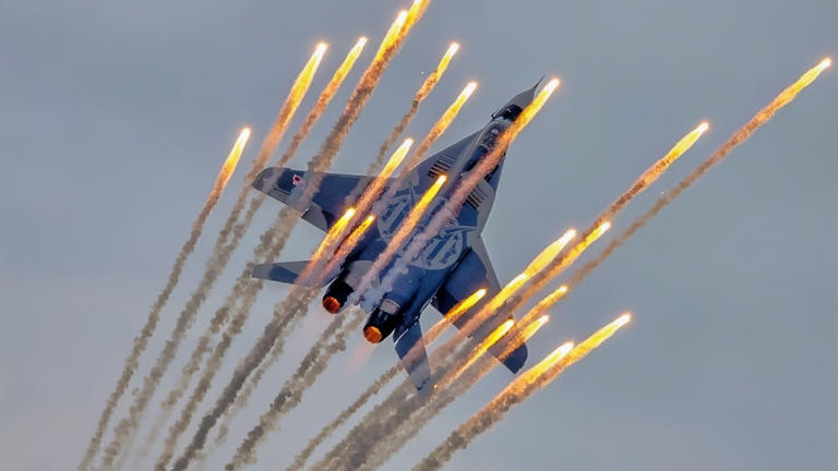 Russia’s MiG-35 has almost everything a modern fighter needs — except a ...