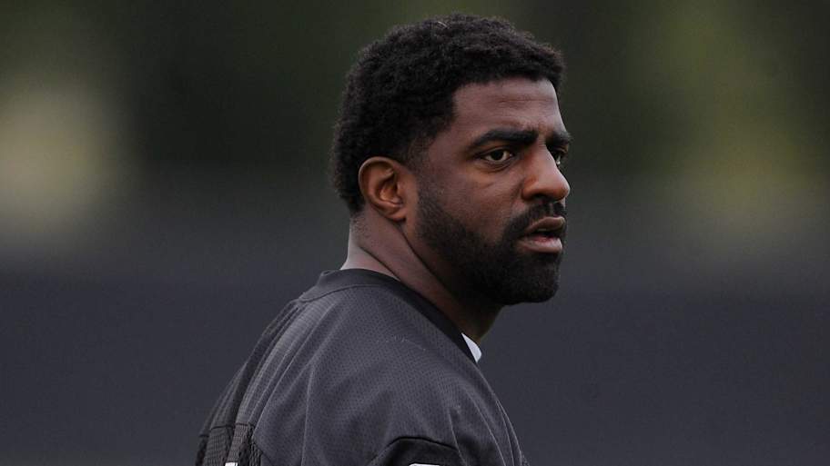 Cowboys legend opens up on close relationship with Marshawn Kneeland