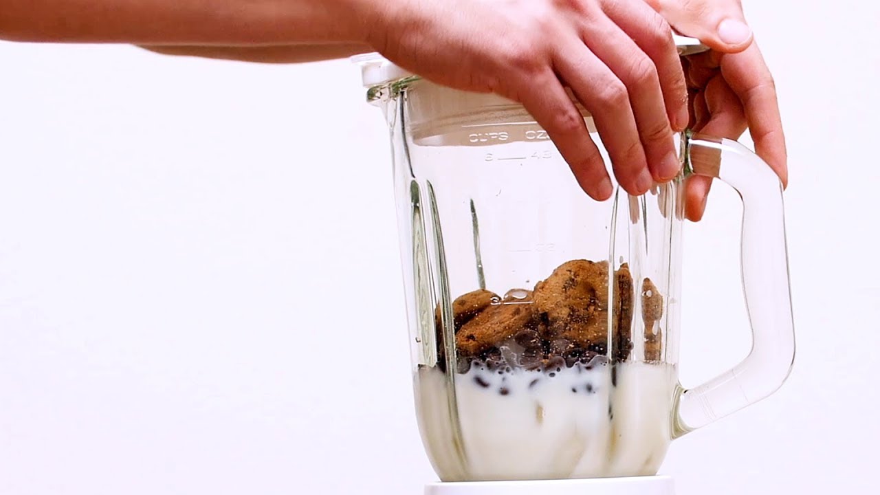 Make a rich chocolate chip cookie milkshake at home